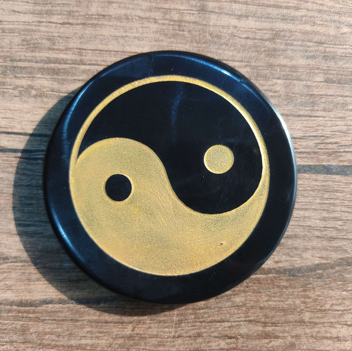 Black Agate Yin Yang plate coaster for good luck | Kalyanastrogems